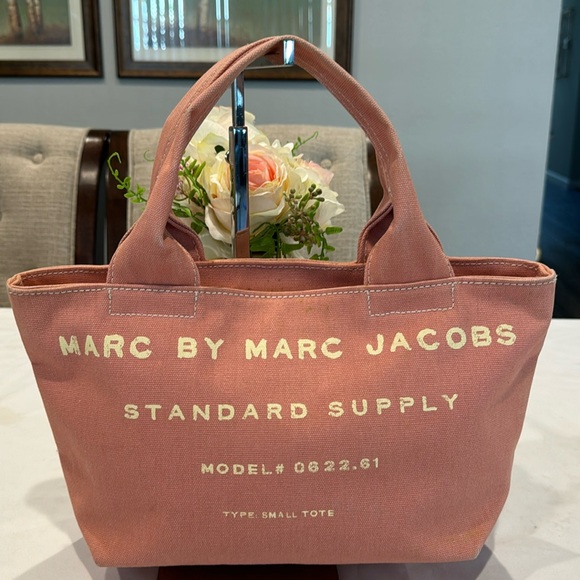 Marc Jacobs | Bags | Authentic Marc Jacobs Tote Bag | Poshmark